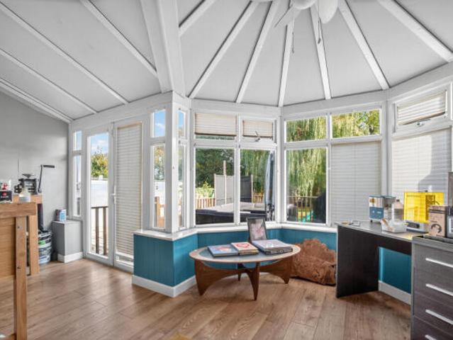 4 bedroom semi detached house for sale in Buckingham Road Lawn, Swindon, SN3