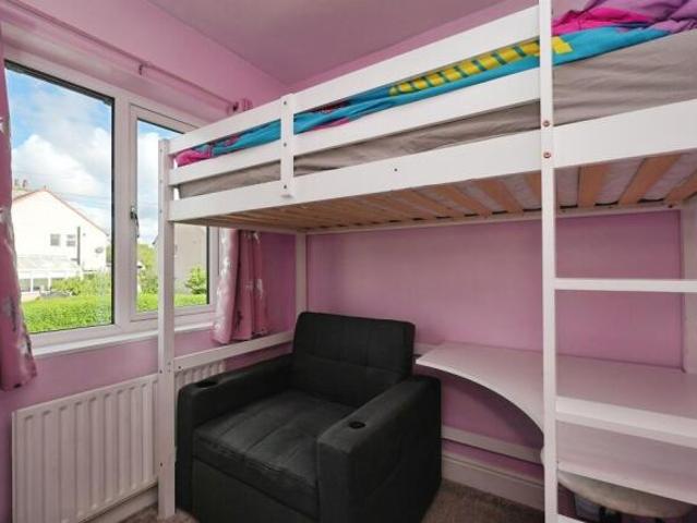4 bedroom semi detached house for sale in Burnside Avenue, HALIFAX, HX3