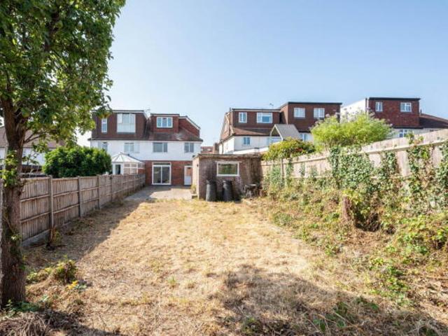 4 bedroom semi detached house for sale in Byrefield Road, Guildford, GU2