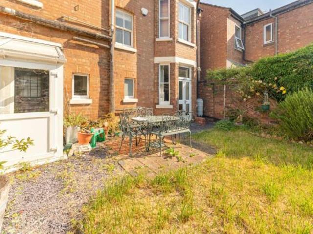 4 bedroom semi detached house for sale in Camberwell Terrace, Leamington Spa, Warwickshire, CV31