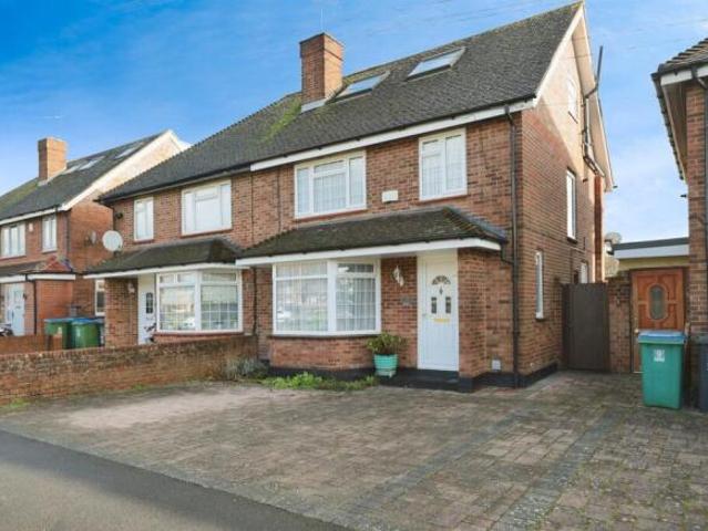 4 bedroom semi detached house for sale in Caractacus Green, WATFORD, WD18