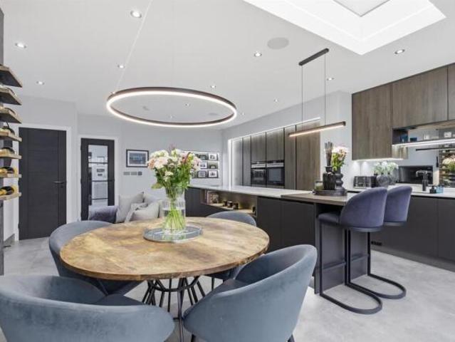 4 bedroom semi detached house for sale in Cardoness Drive, Crosspool, Sheffield, S10