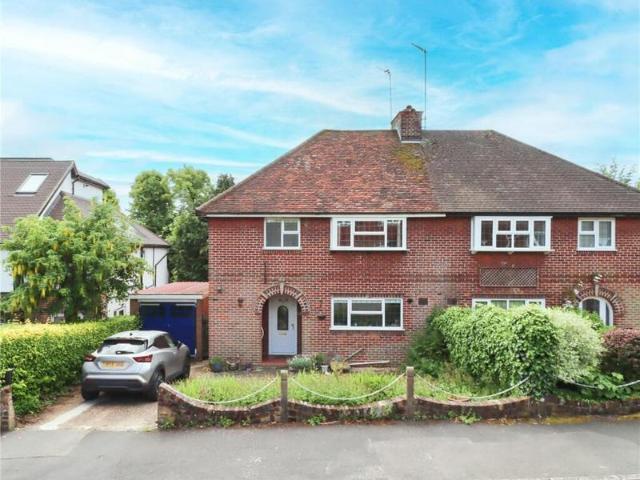4 bedroom semi detached house for sale in Carisbrooke Road, Ha.