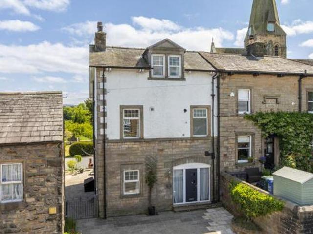 4 Bedroom Semi detached House For Sale In Carnforth, North Yorkshire