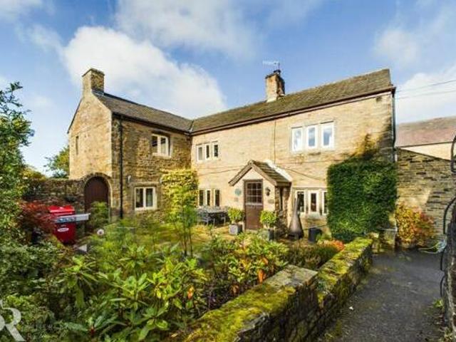 4 Bedroom Semi detached House For Sale In Chapel en le frith