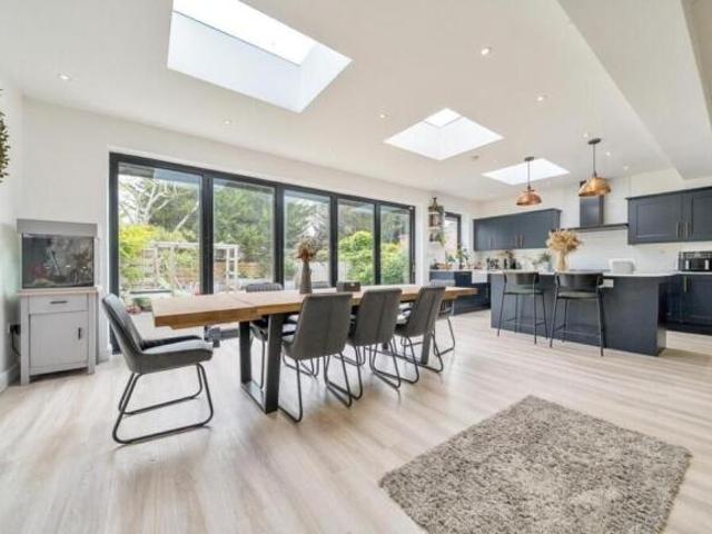 4 bedroom semi detached house for sale in Chapel Farm Road, Mottingham, London, SE9