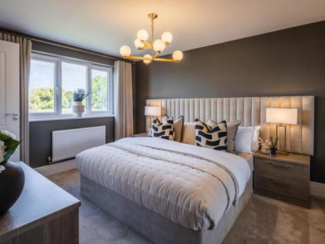 4 bedroom semi detached house for sale in Charlton Common, Bristol, BS10 6LB, BS10
