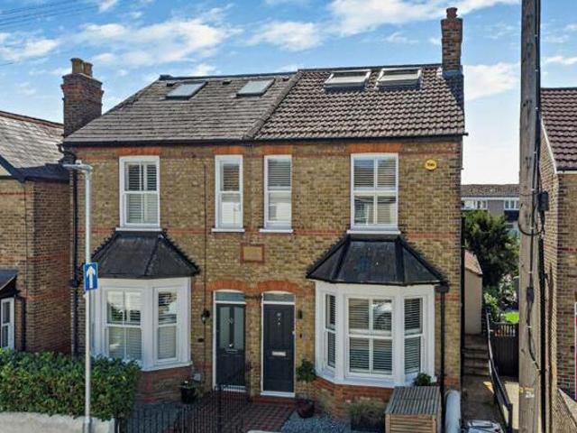 4 Bedroom Semi detached House For Sale In Chelmsford