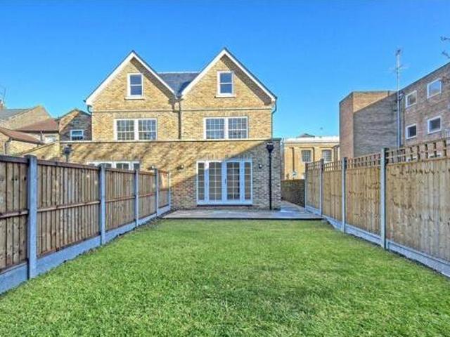 4 Bedroom Semi detached House For Sale In Chelmsford