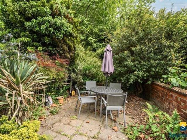 4 bedroom semi detached house for sale in Church Road, Guildford, Surrey, GU1