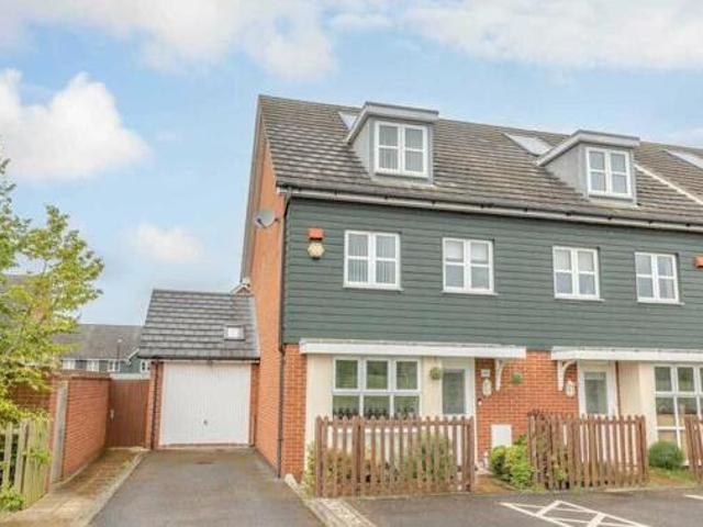 4 Bedroom Semi detached House For Sale In Cippenham