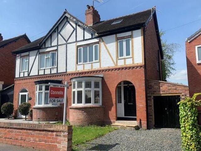 4 Bedroom Semi detached House For Sale In Compton