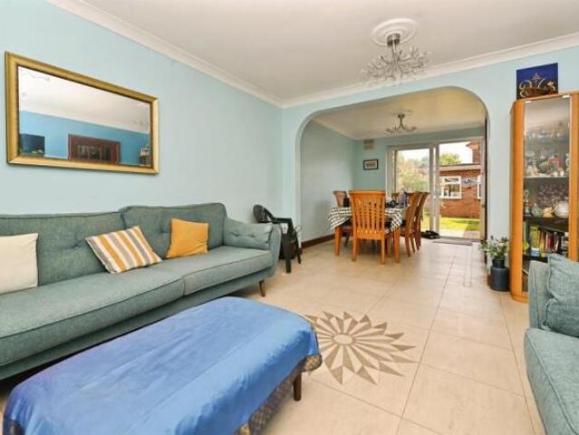 4 bedroom semi detached house for sale in Codicote Drive, WATFORD, WD25