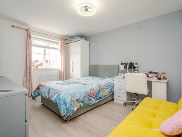 4 bedroom semi detached house for sale in Coleman Road Newton Leys, Milton Keynes, MK3