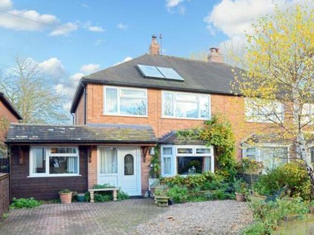 4 Bedroom Semi detached House For Sale In Copthorne