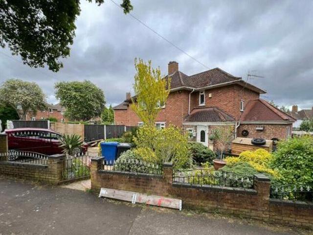 4 Bedroom Semi detached House For Sale In Close To The Uea