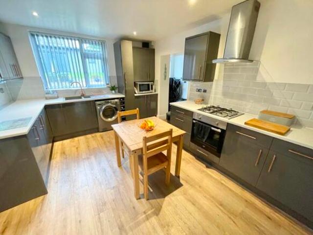 4 bedroom semi detached house for sale in Claughton Drive, Lancaster, LA1