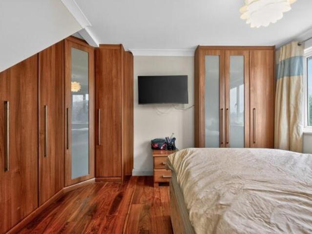 4 bedroom semi detached house for sale in Clarence Avenue, New Malden, KT3