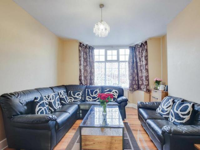 4 bedroom semi detached house for sale in Clumber Road, Evington, Leicester, LE5