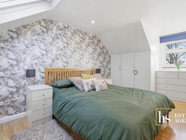4 bedroom semi detached house for sale in Crow Green Road, Pilgrims Hatch, Brentwood, CM15