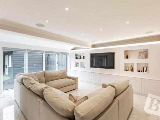 4 bedroom semi detached house for sale in Crow Green Road, Pilgrims Hatch, Brentwood, Essex, CM15