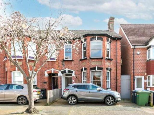 4 Bedroom Semi detached House For Sale In Croydon