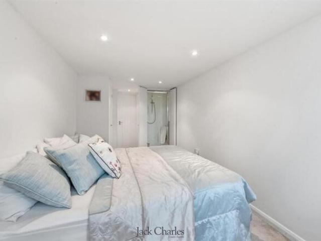 4 bedroom semi detached house for sale in Croft Close, Tonbridge, TN10