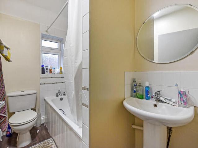 4 bedroom semi detached house for sale in Cromwell Road, SO22