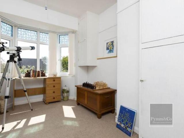 4 bedroom semi detached house for sale in Curtis Road, Norwich, NR6