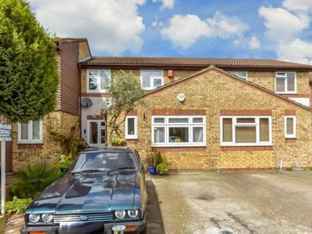 4 Bedroom Semi detached House For Sale In Dagenham