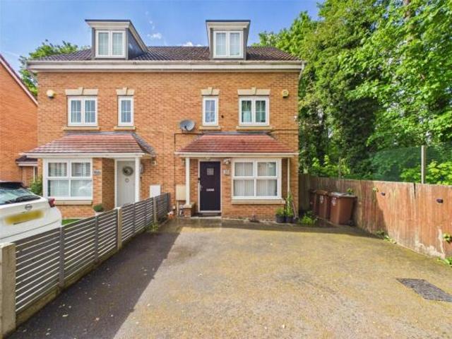 4 bedroom semi detached house for sale in Dairy Square, Nottingham, Nottinghamshire, NG8