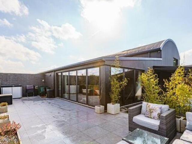4 Bedroom Semi detached House For Sale In Dalston