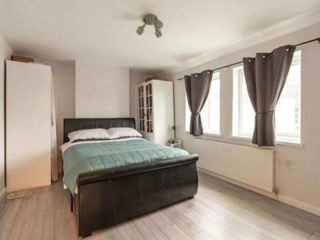 4 bedroom semi detached house for sale in Donnington Bridge Road, Oxford, OX4