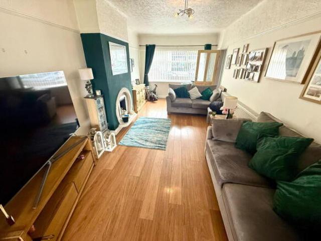 4 bedroom semi detached house for sale in Dover Road, Maghull, L31