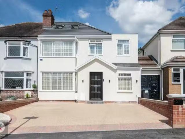 4 bedroom semi detached house for sale in Doveridge Road, Hall.