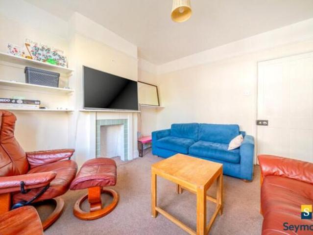 4 bedroom semi detached house for sale in Drummond Road, Guildford, Surrey, GU1