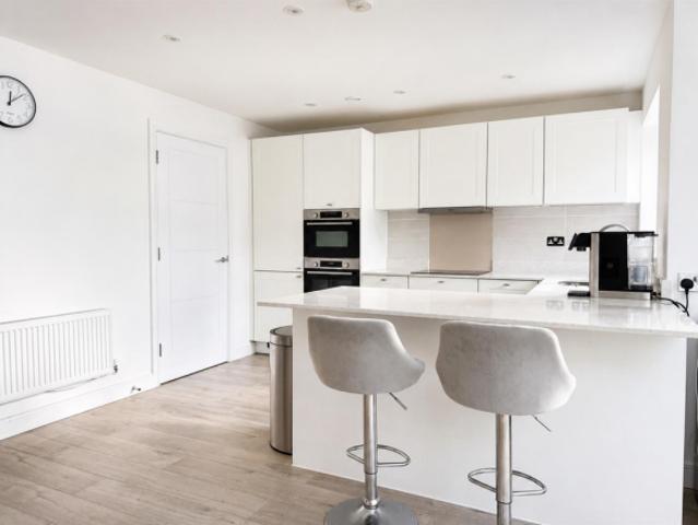 4 bedroom semi detached house for sale in Duncalf Road, Tunbridge Wells, TN2