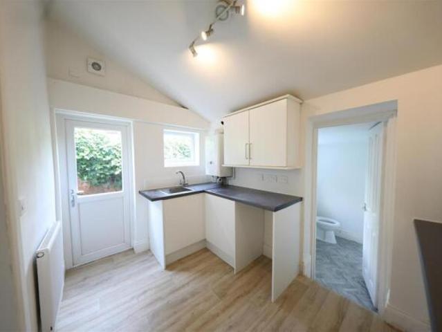 4 bedroom semi detached house for sale in Duesbery Street, Hull, HU5