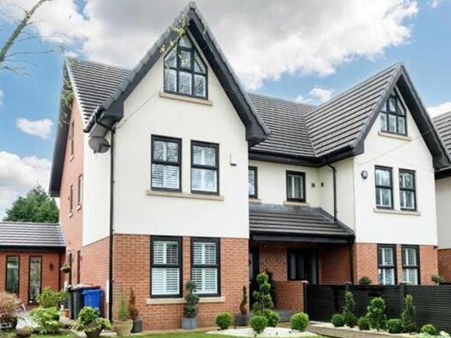 4 Bedroom Semi detached House For Sale In Eccles