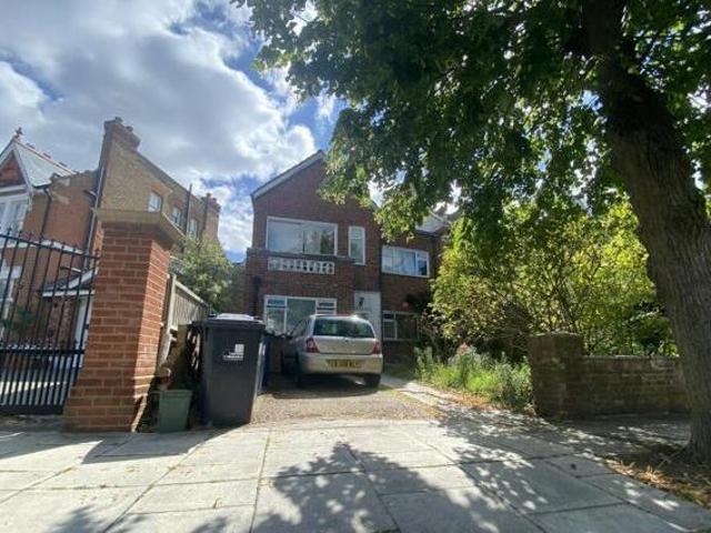 4 Bedroom Semi detached House For Sale In Ealing, London