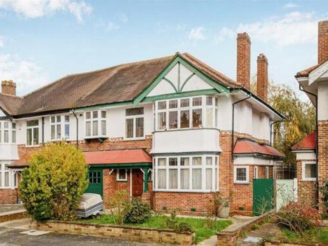 4 Bedroom Semi detached House For Sale In Ealing, London