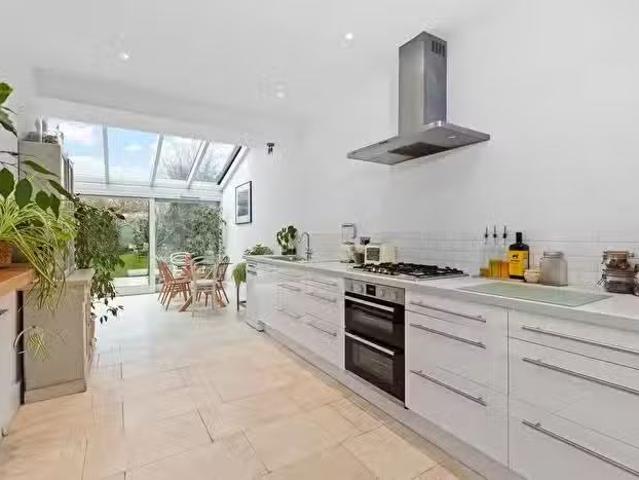 4 Bedroom Semi detached House For Sale In Easebourne, Midhurst.