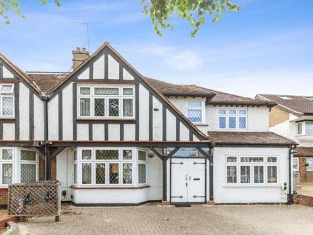 4 Bedroom Semi detached House For Sale In Edgware