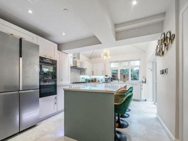 4 Bedroom Semi detached House For Sale In Edgware