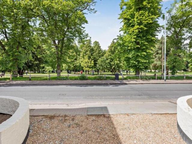 4 bedroom semi detached house for sale in Emmanuel Road, Cambridge, Cambridgeshire, CB1