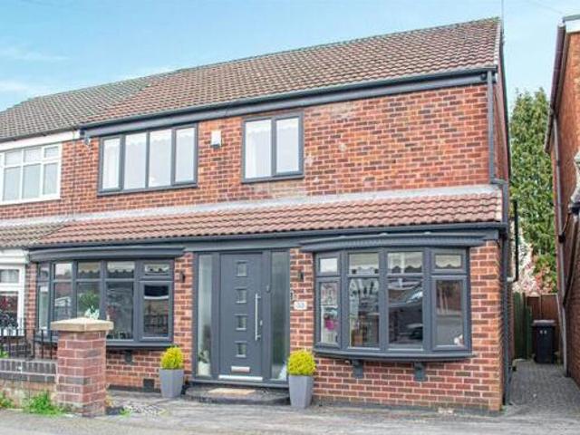 4 Bedroom Semi detached House For Sale In Failsworth, Manchester