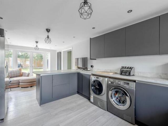 4 bedroom semi detached house for sale in Fairways Close, Harrogate, HG2
