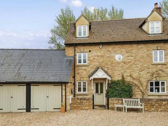 4 Bedroom Semi detached House For Sale In Faringdon, Oxfordshire