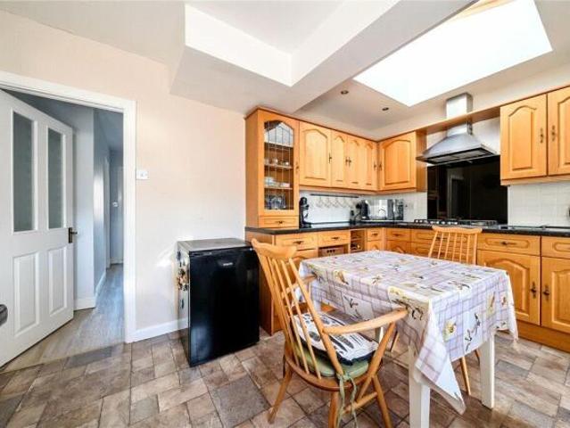 4 bedroom semi detached house for sale in Farnham Road, Welling, DA16