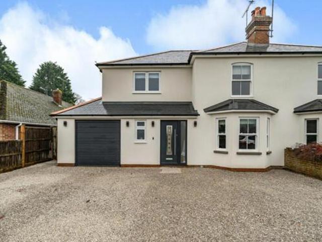 4 Bedroom Semi detached House For Sale In Farnham, Surrey